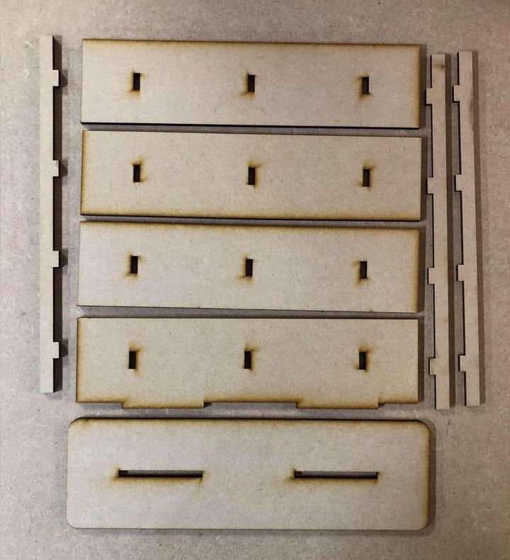 Large MDF Pallet Art with Base (29cm x 25cm) - Dreamees