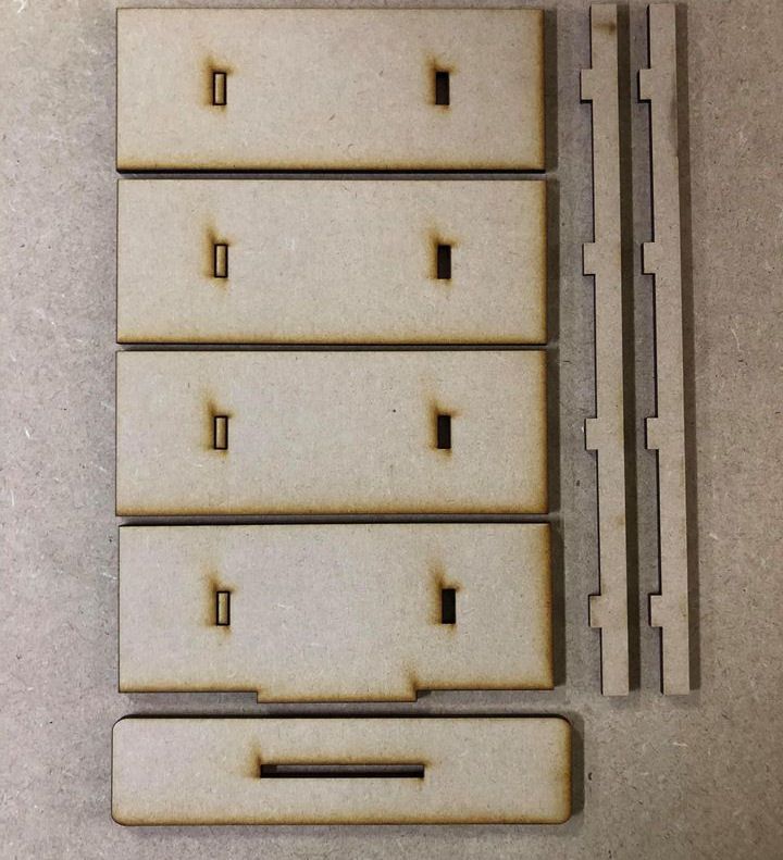 Medium MDF Pallet Art with Base (29cm x 16.5cm) - Dreamees